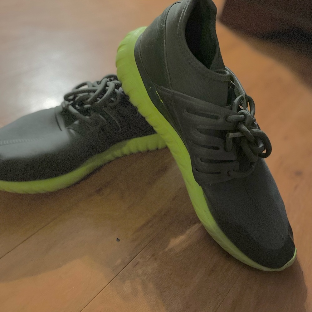 Adidas Grey/Lime Green Tennis Shoes - Mens - Gem